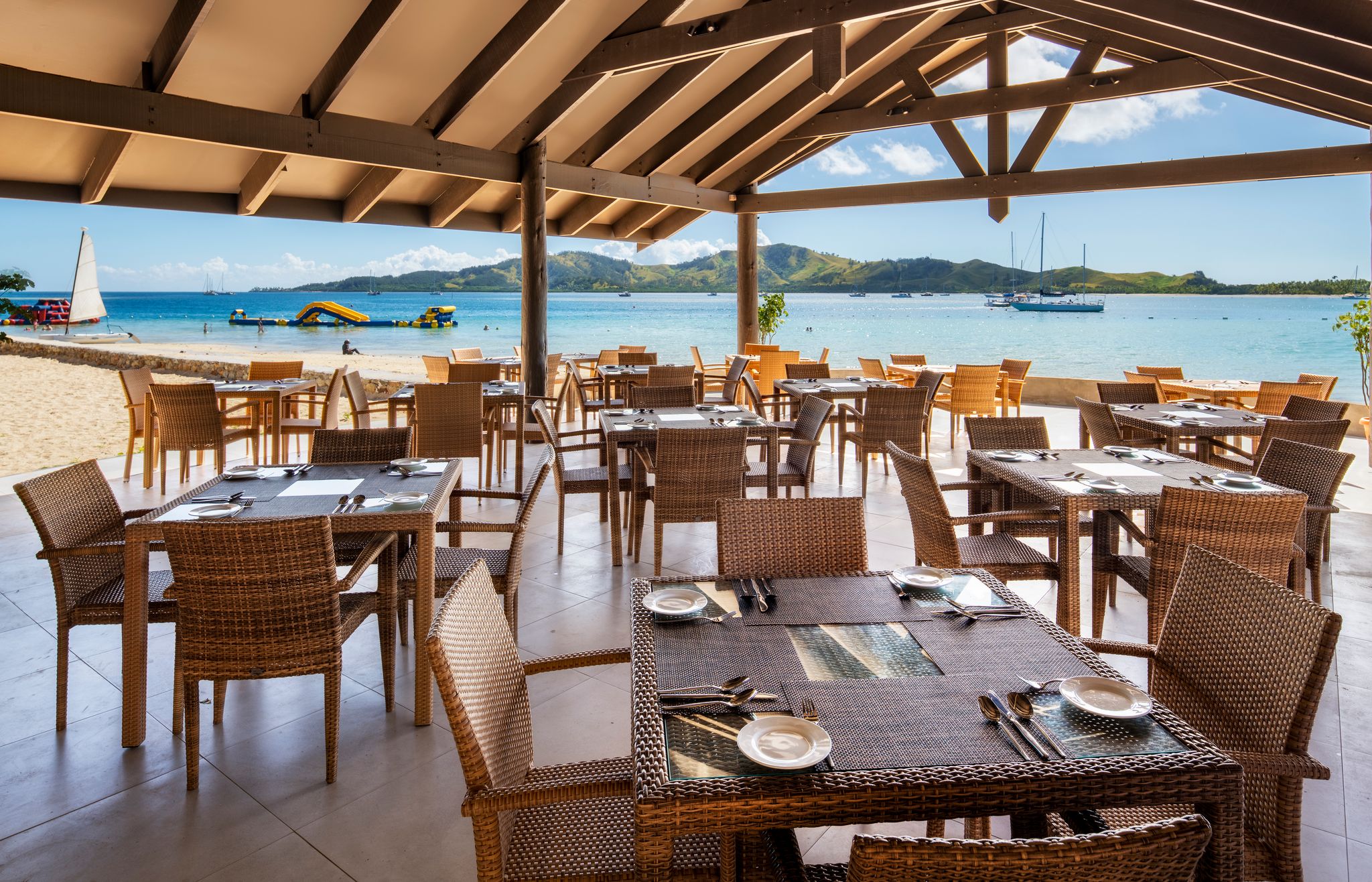 Ultimate Dining at Plantation Island Resort